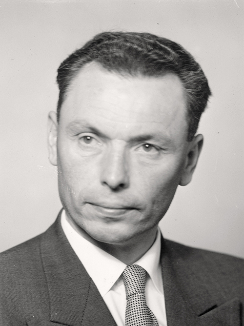 Biografi: Roald, Arnfinn Severin