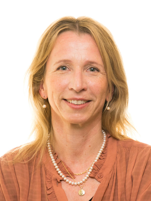 Biografi: Aas-Hansen, Astri