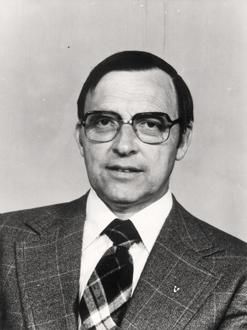 Biografi: Gjerde, John