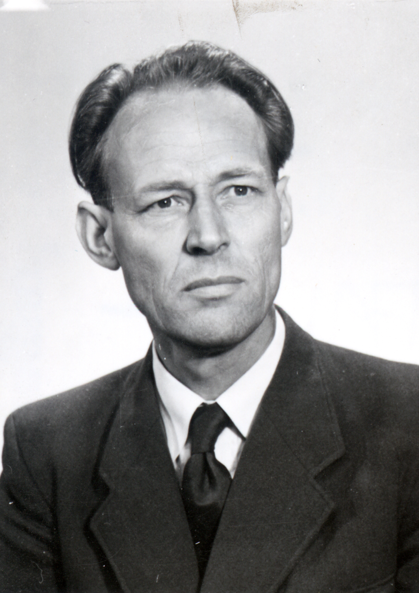 Portretter av stortingsrepresentanter - stortinget.no