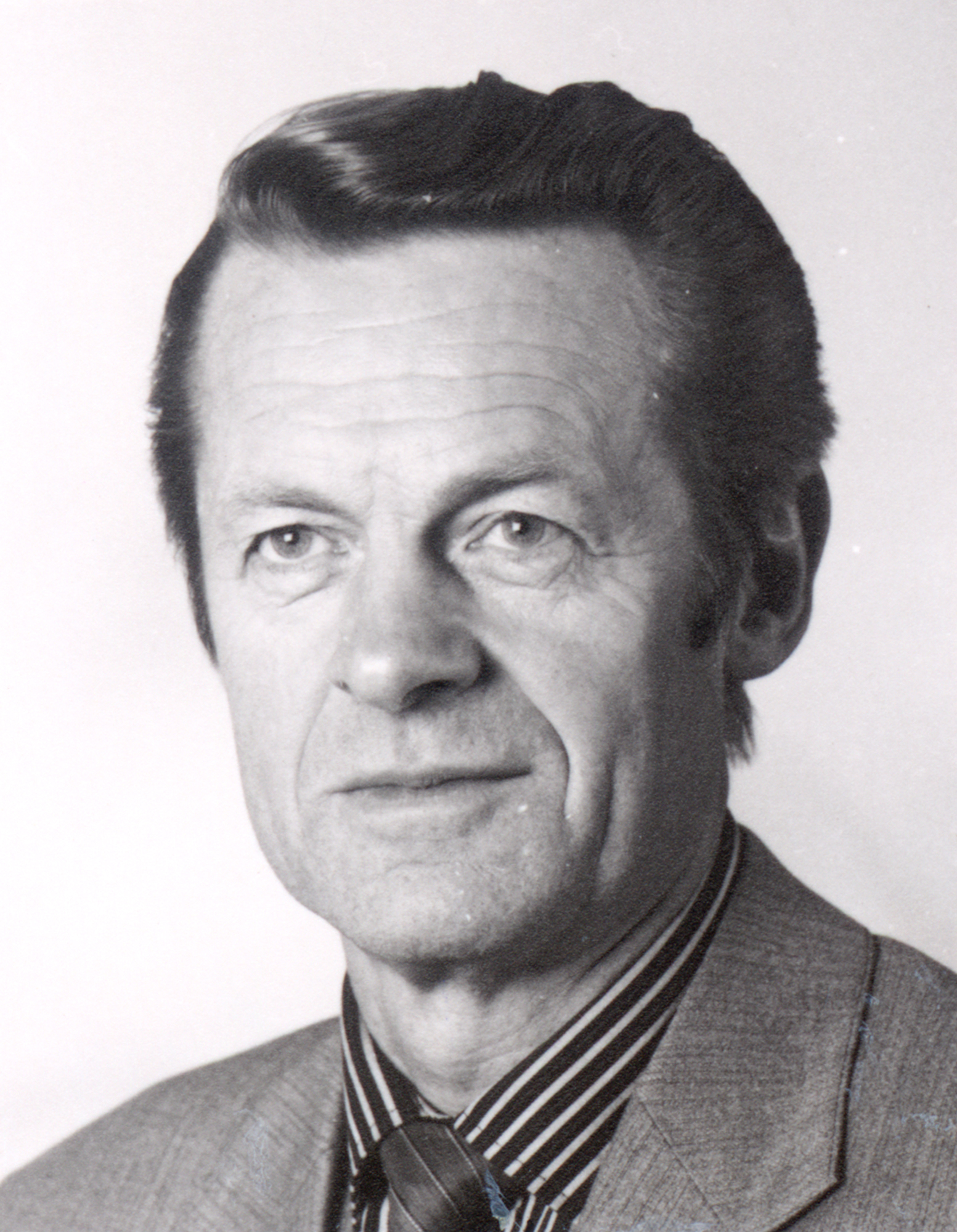 Portretter av stortingsrepresentanter - stortinget.no